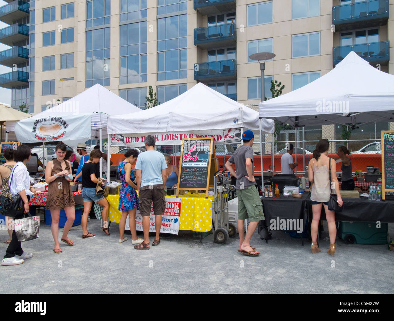 Brooklyn Flea market in Williamsburg Stock Photo - Alamy