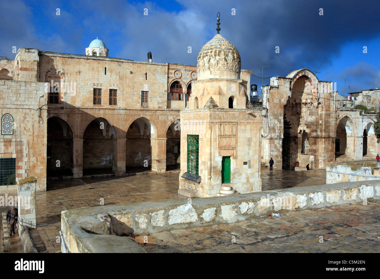 Al aqsa mosque dome hi-res stock photography and images - Alamy