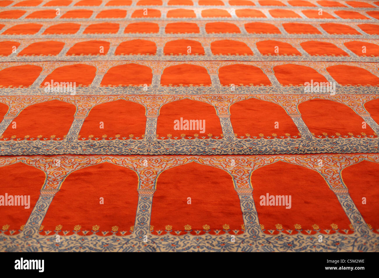 Mosque carpet hi-res stock photography and images - Alamy