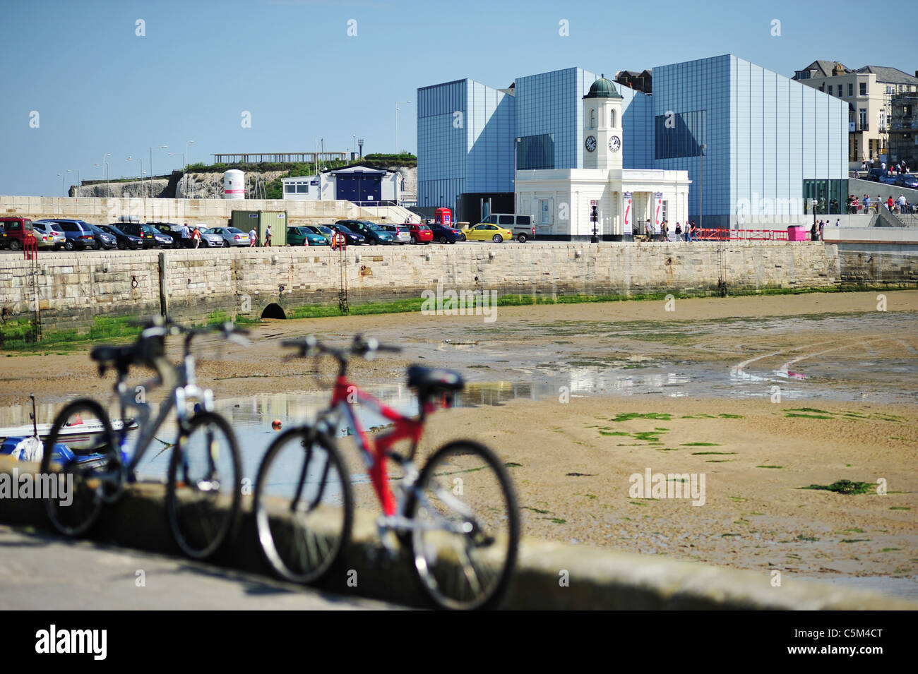 Turner Contemporary art gallery Stock Photo - Alamy