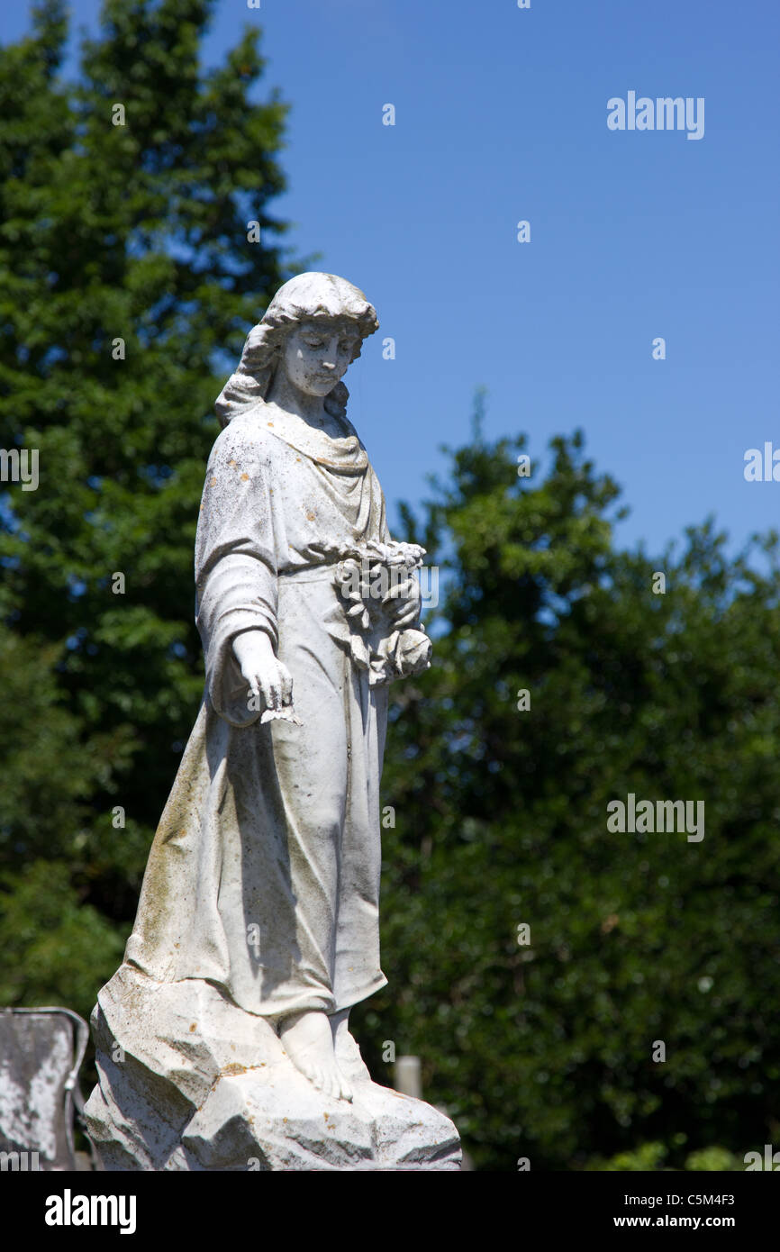 Remembrance statue hi-res stock photography and images - Alamy
