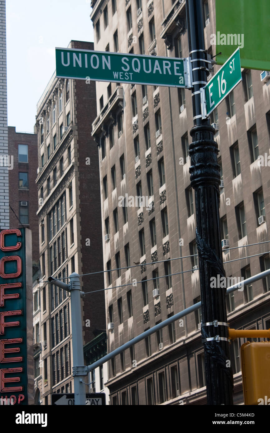 Nyc text hi-res stock photography and images - Alamy