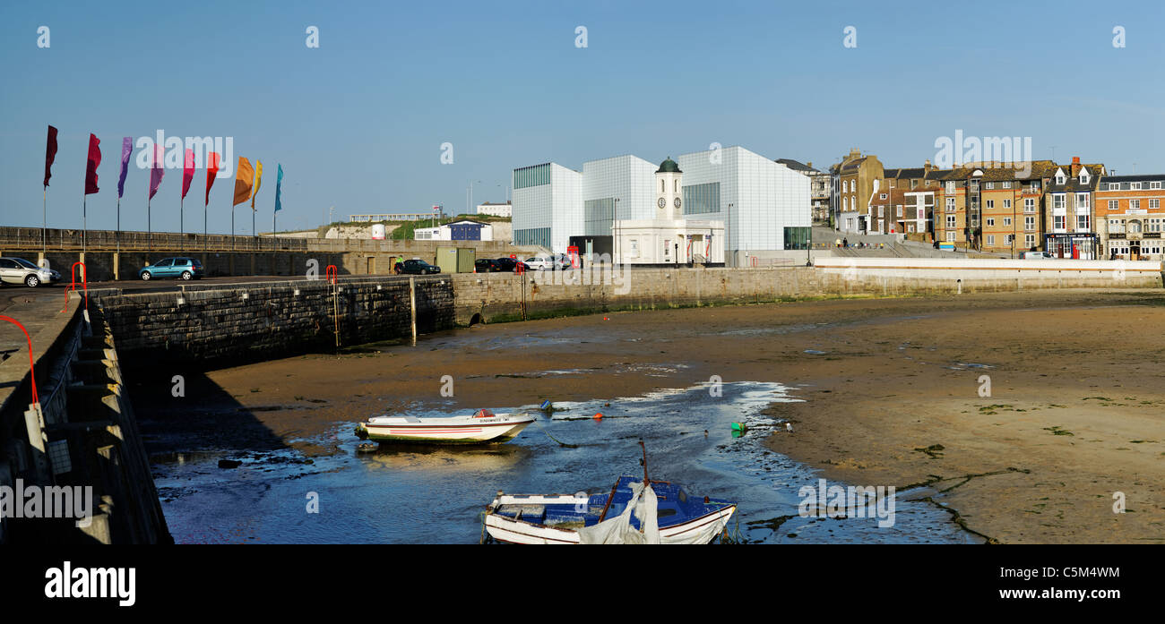 Turner Contemporary art gallery Stock Photo - Alamy