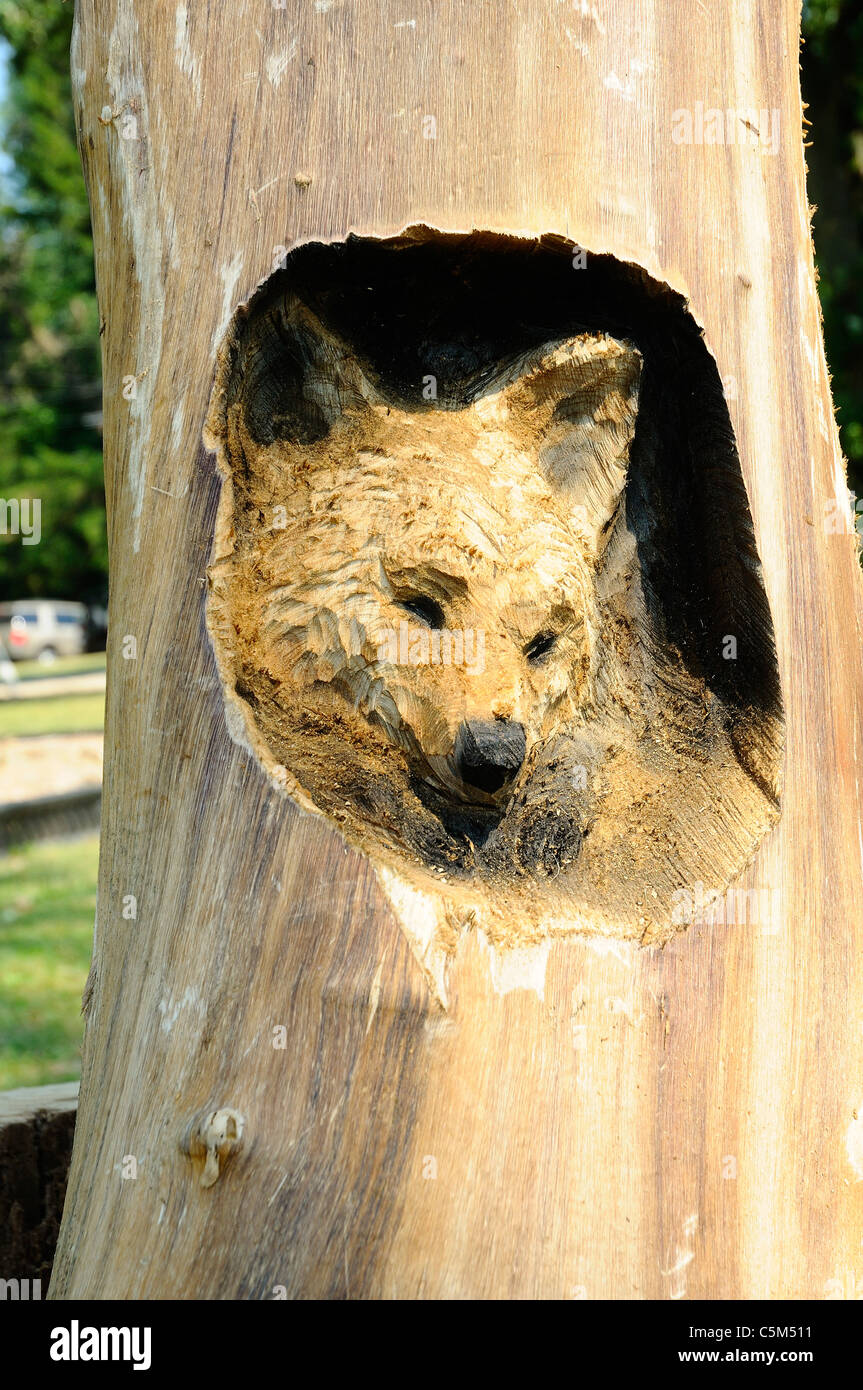 Tree stump carving hi-res stock photography and images - Alamy