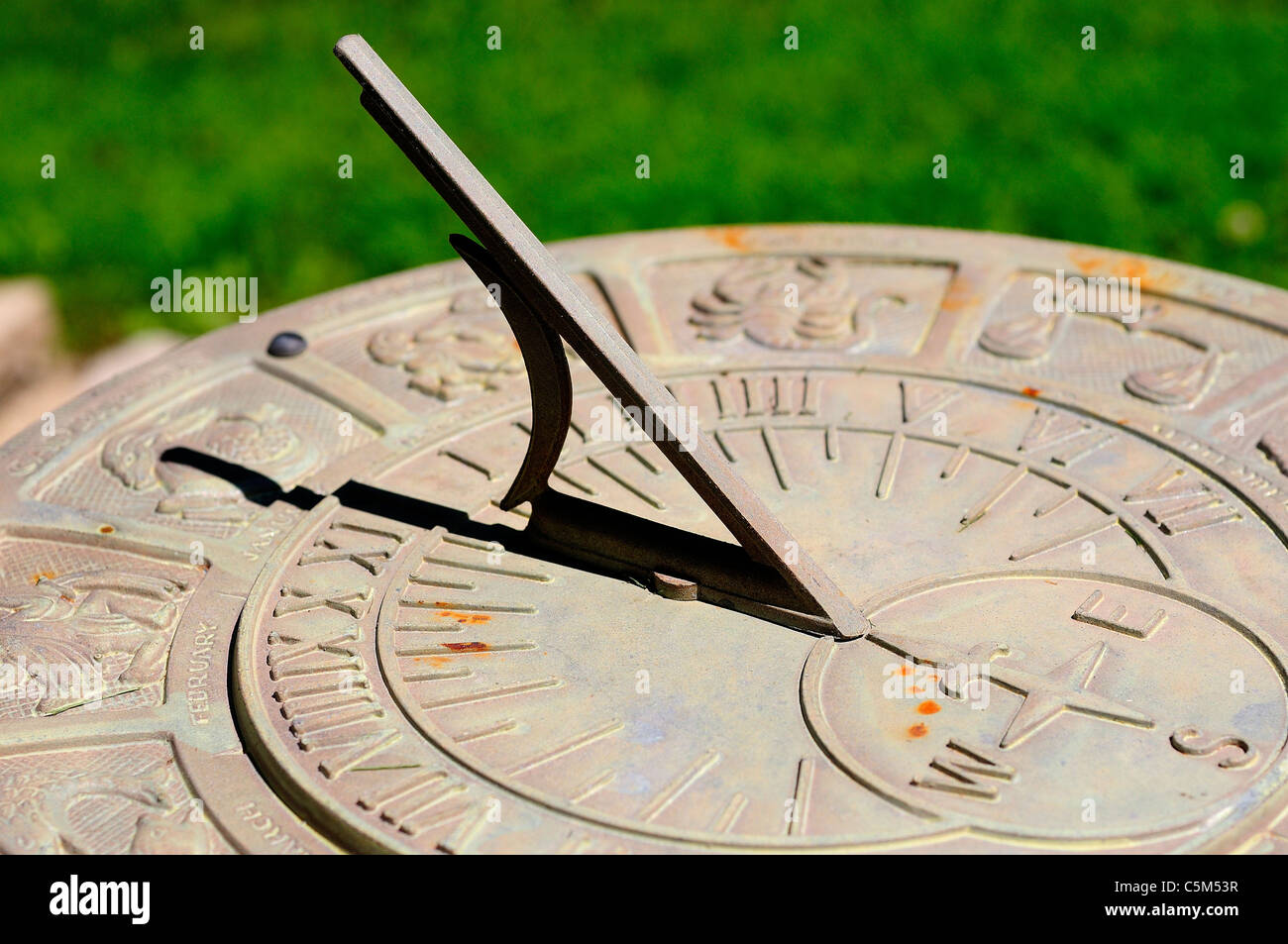 Roman Sundial Ancient High Resolution Stock Photography and Images - Alamy