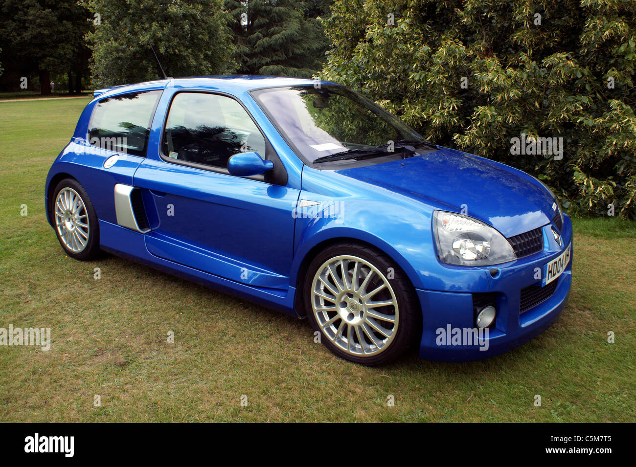 Clio renault sport hi-res stock photography and images - Alamy