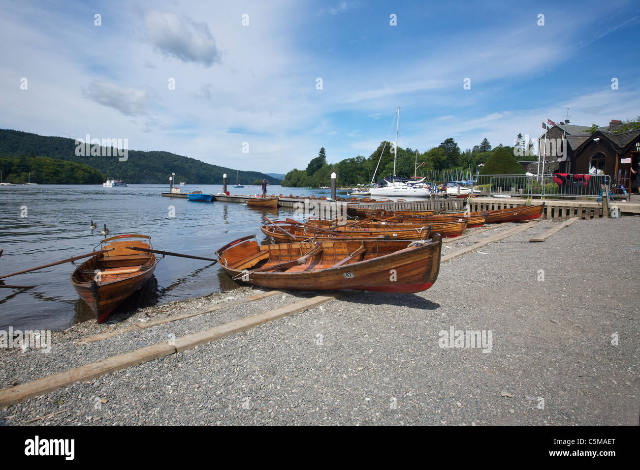 Rowing boat lake windermere hi-res stock photography and images - Alamy