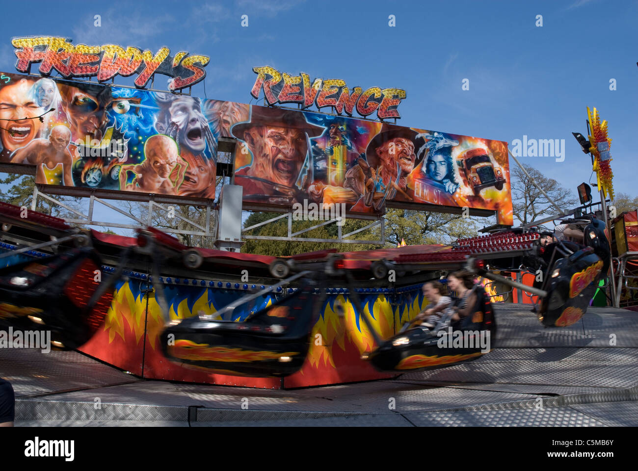 Fairground sideshows hi-res stock photography and images - Alamy