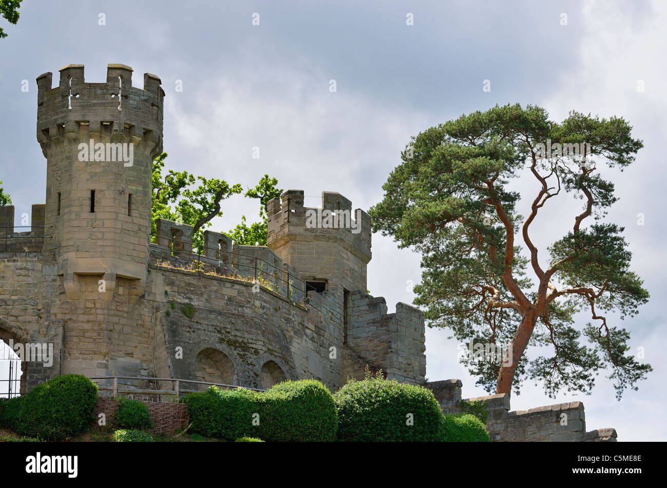 The towers on Ethelfleda's Mound, Warwick Castle, England 110706 70274 ...
