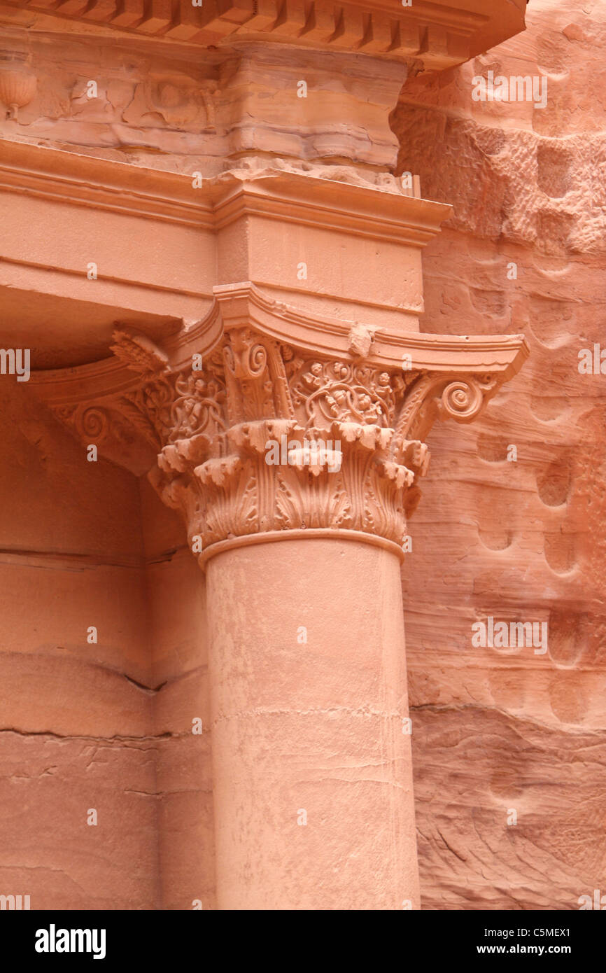 Capital of column at Petra Jordon Stock Photo - Alamy