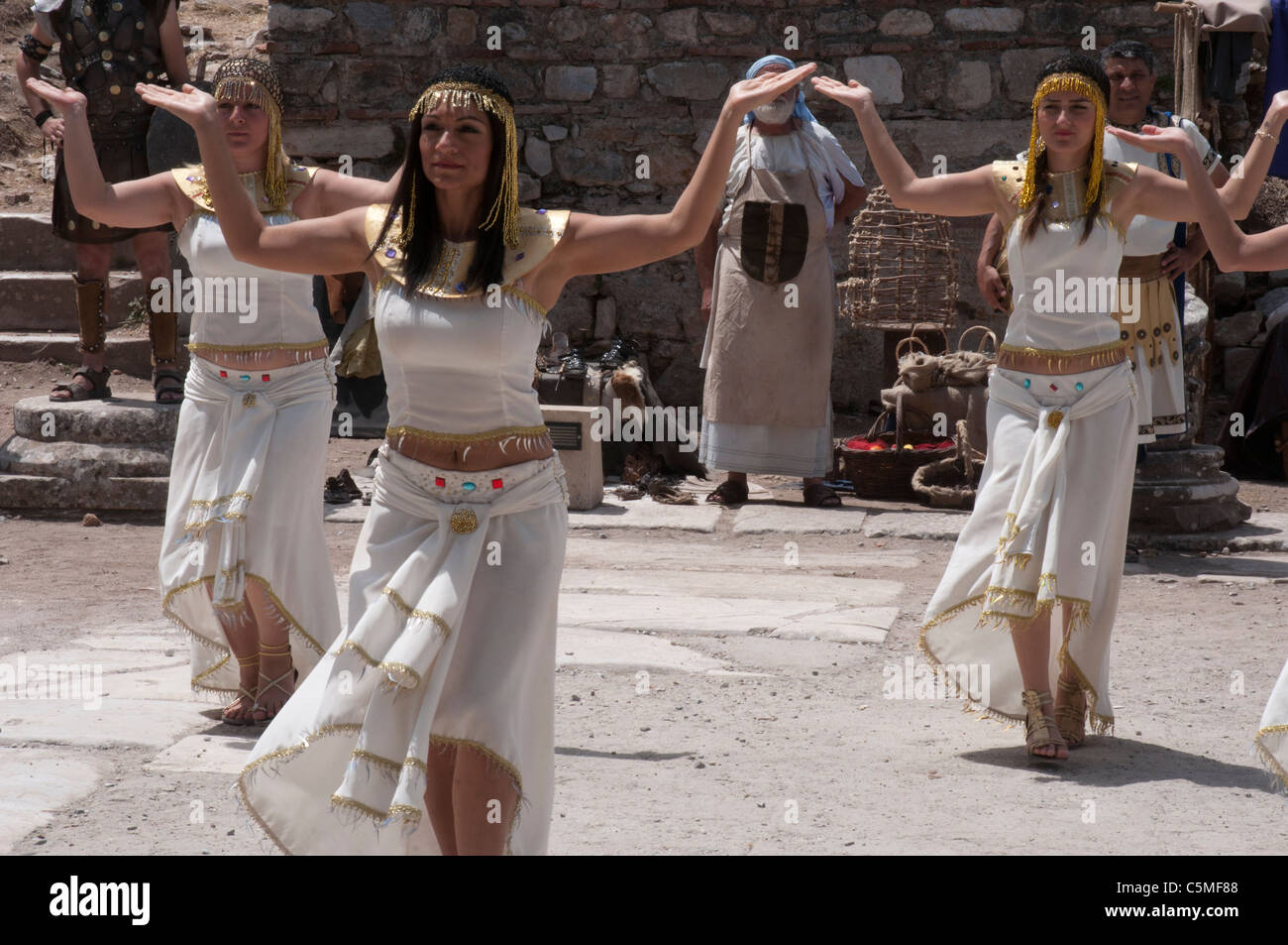 Ancient Greek Theatre Performance Stock Photos & Ancient Greek Theatre ...