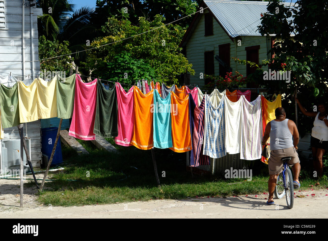 Laundrymat hi-res stock photography and images - Alamy