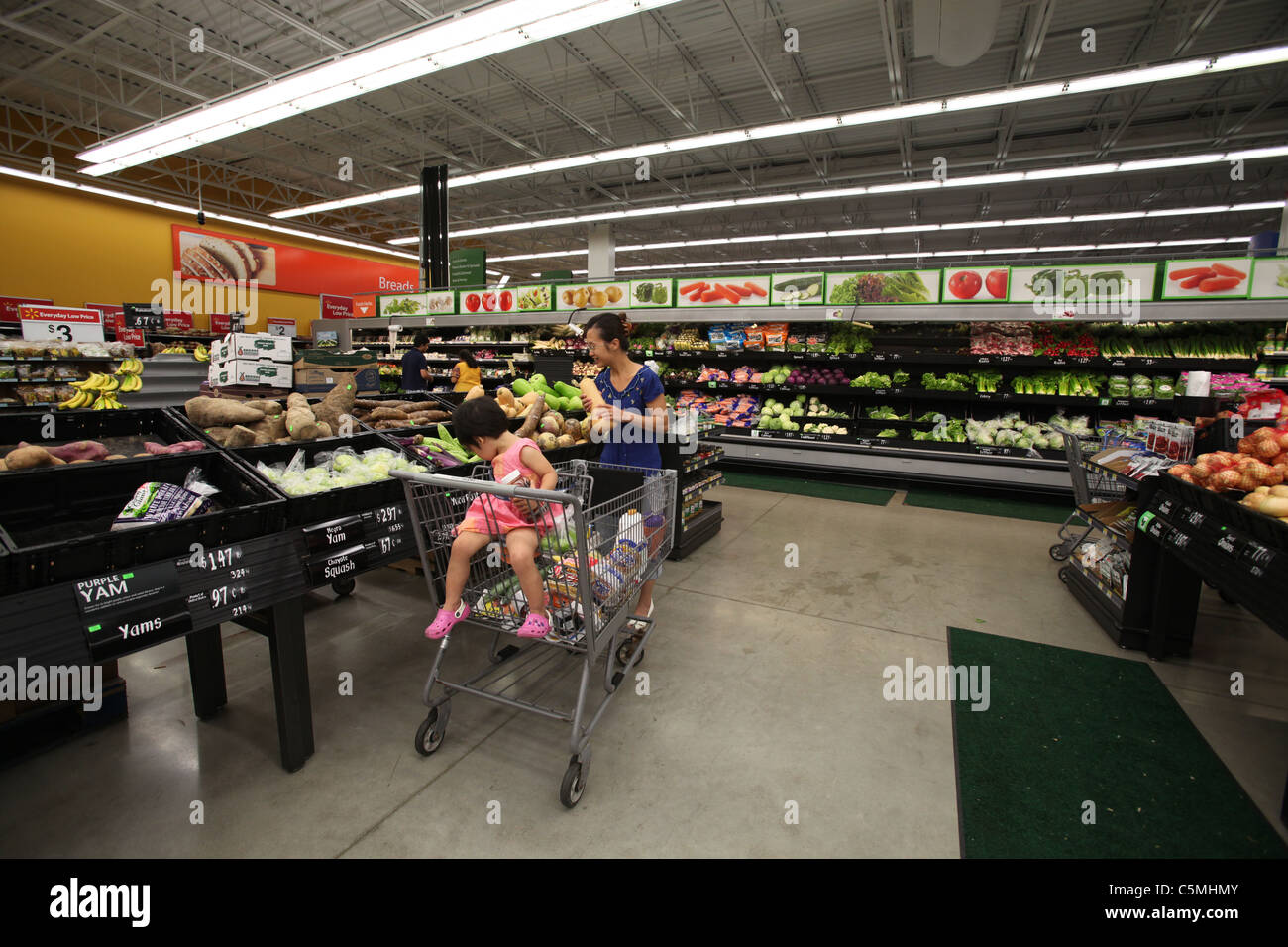 Walmart wal mart supercentre supercenter hi-res stock photography and ...