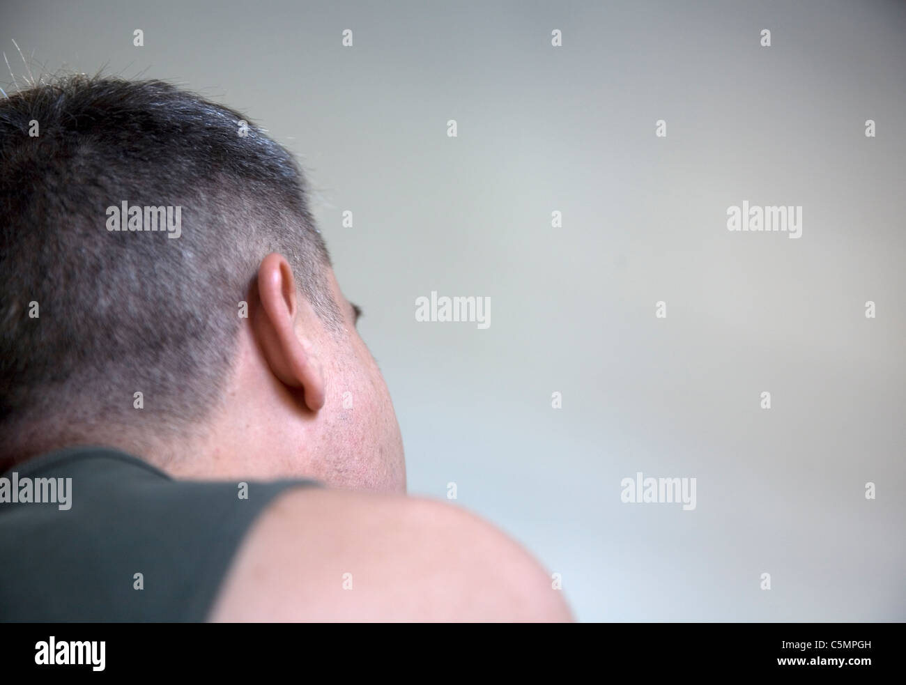 Side back view of man's head Stock Photo - Alamy