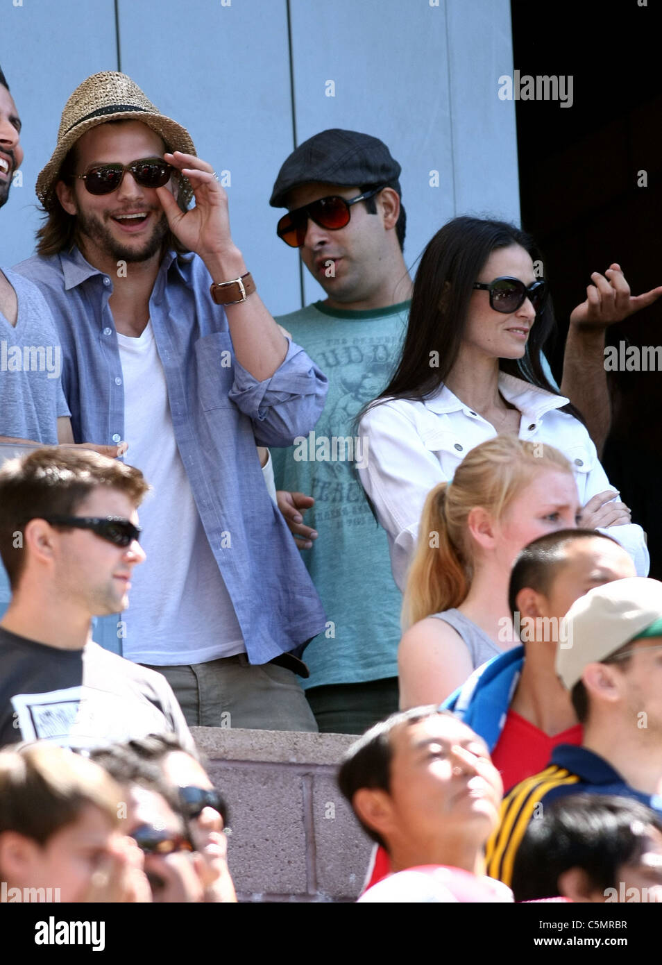ASHTON KUTCHER DEMI MOORE ASHTON AND DEMI AT LA GALAXY V MANCHESTER ...