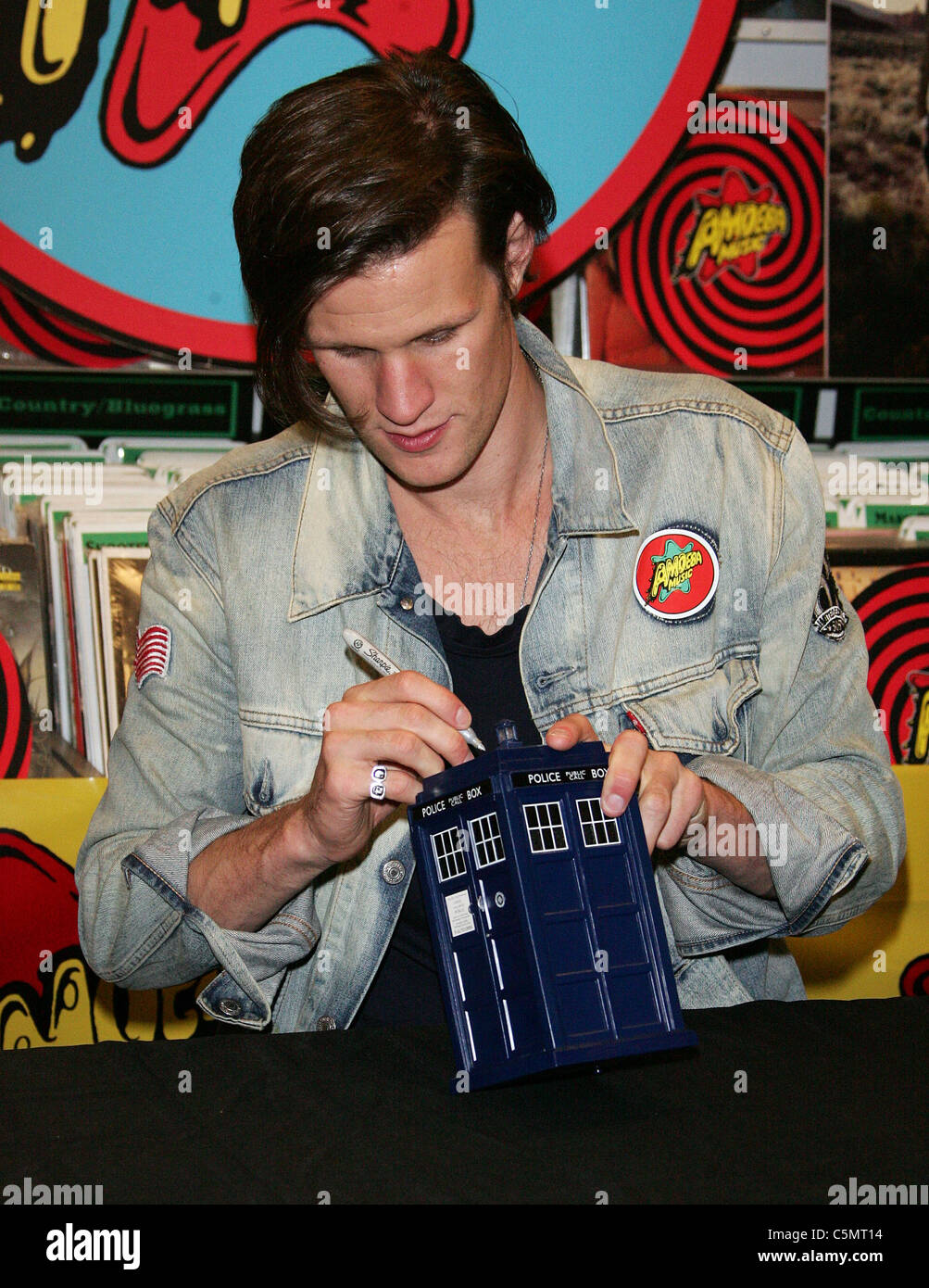 MATT SMITH DOCTOR WHO DVD SIGNING HOLLYWOOD LOS ANGELES CALIFORNIA USA ...