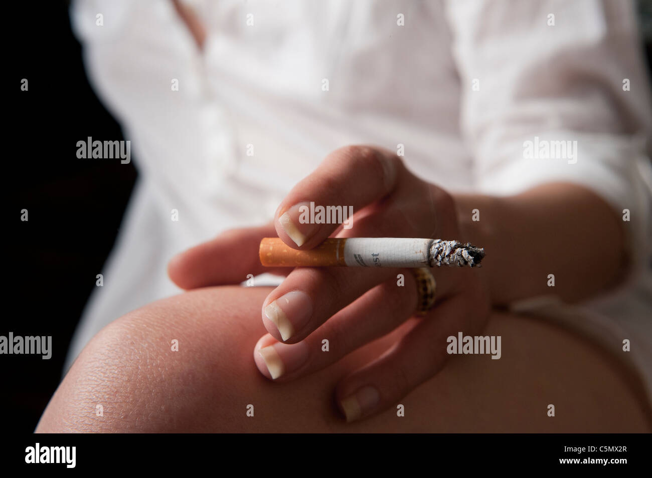 Womans cigarette hi-res stock photography and images - Alamy