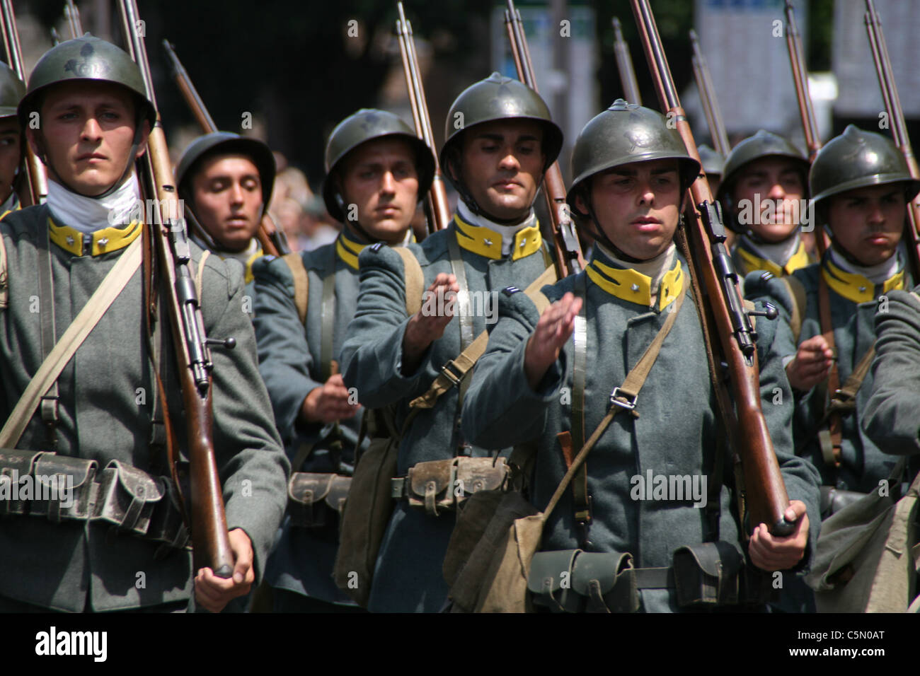 Marching soldiers parade rifles celebration hi-res stock photography ...