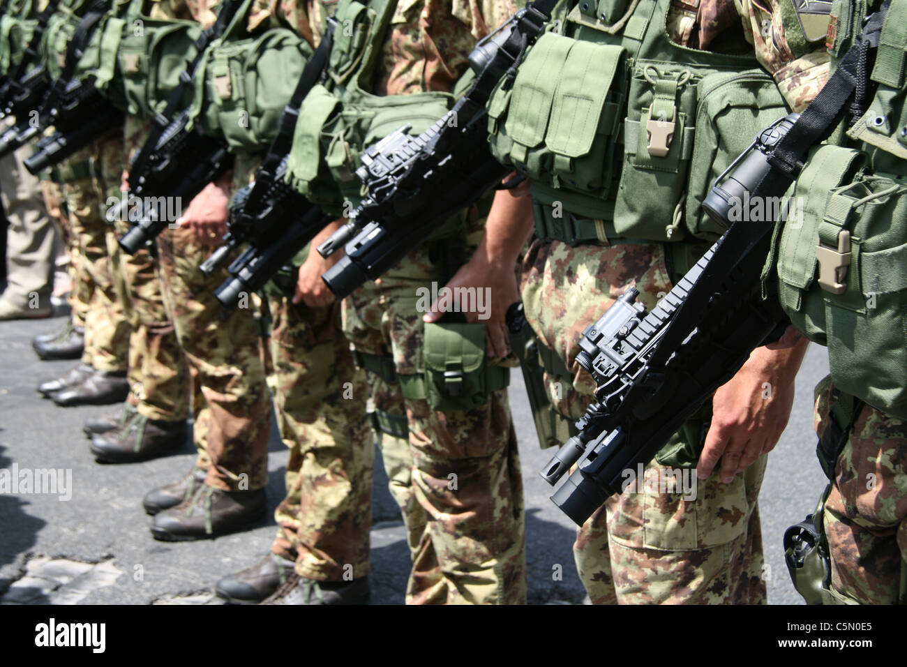 Parade of the forces of order in italy hi-res stock photography and ...