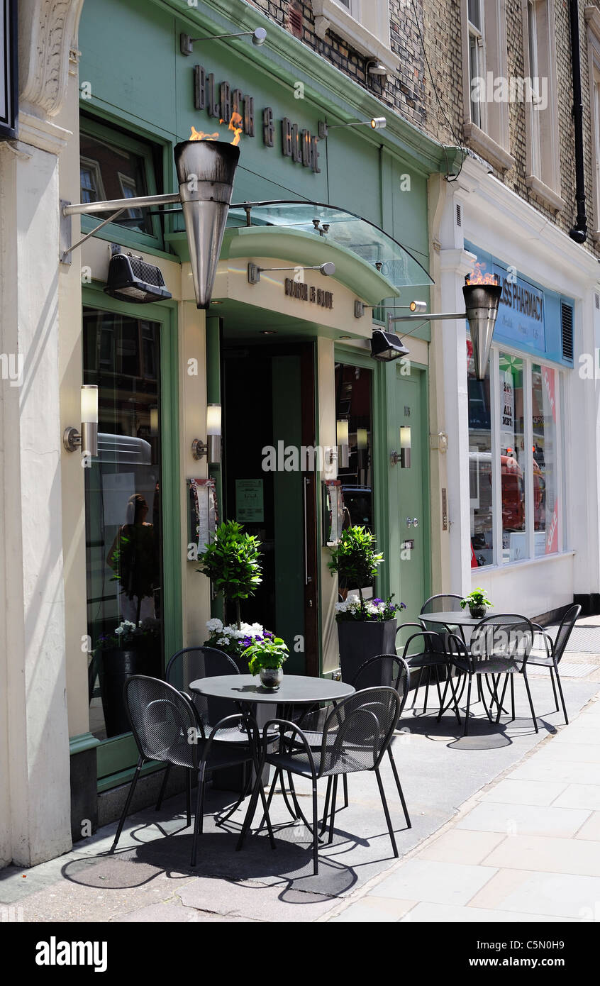 London pavement table cafe hi-res stock photography and images - Alamy