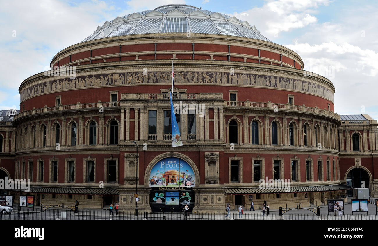 The bbc proms royal albert hall hi-res stock photography and images - Alamy