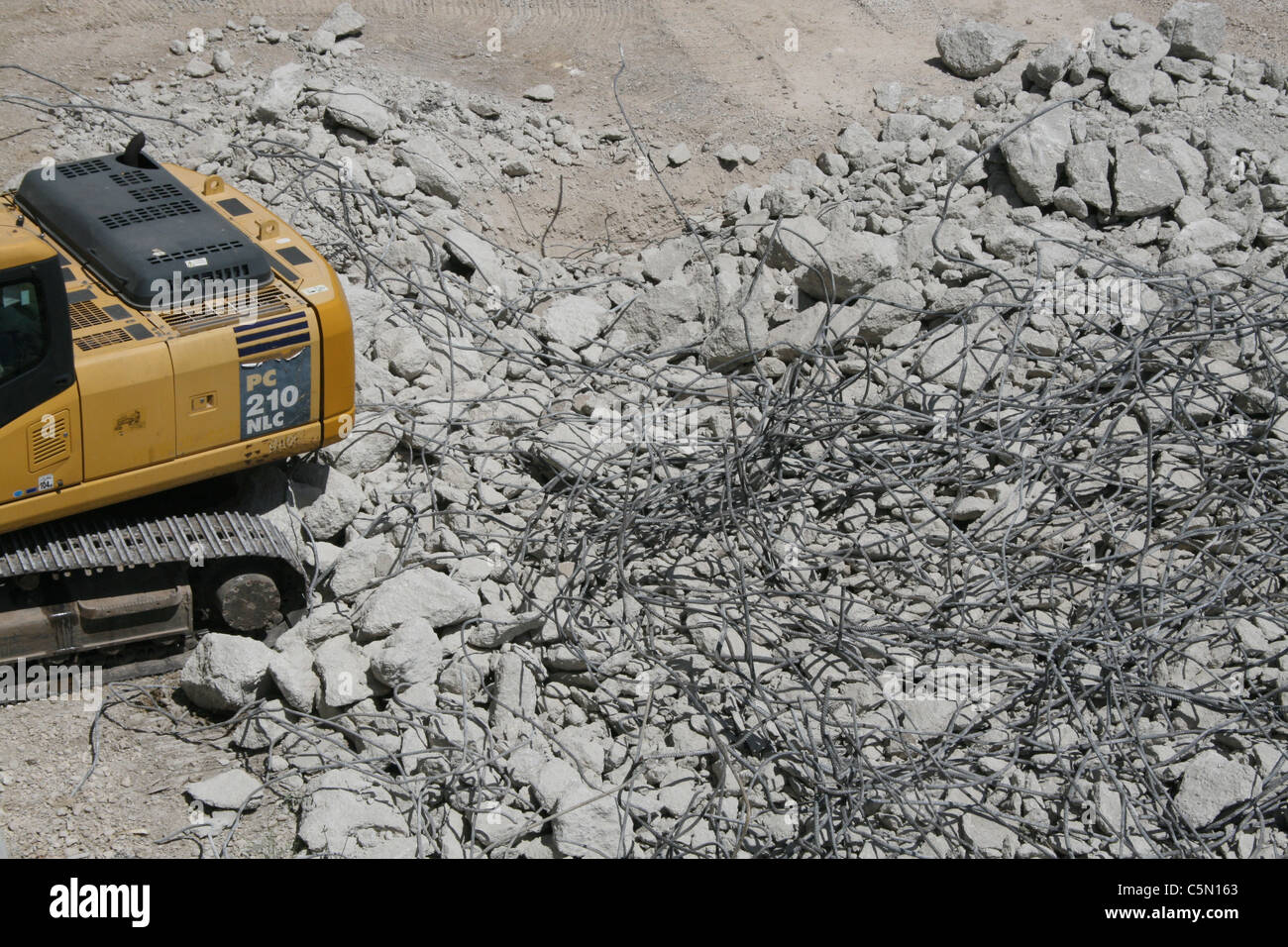 rubble on construction building site Stock Photo - Alamy