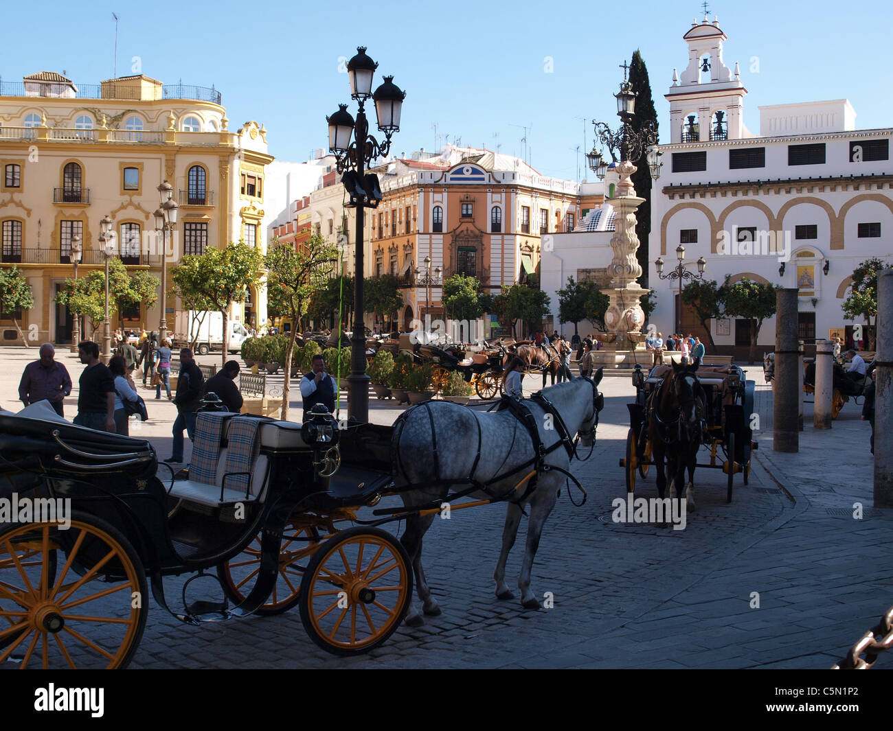 City walls with horse carriage hi-res stock photography and images - Alamy