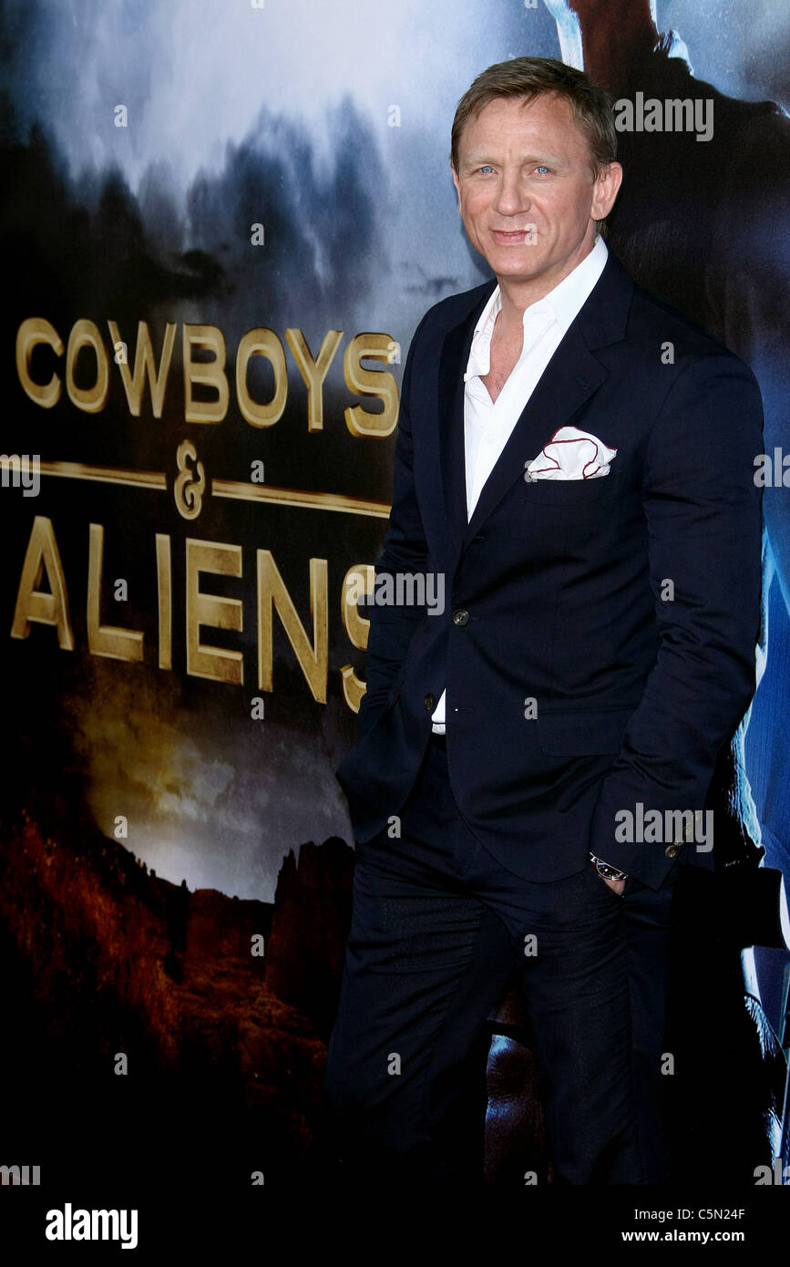 DANIEL CRAIG COWBOYS AND ALIENS. WORLD PREMIERE SAN DIEGO CALIFORNIA ...