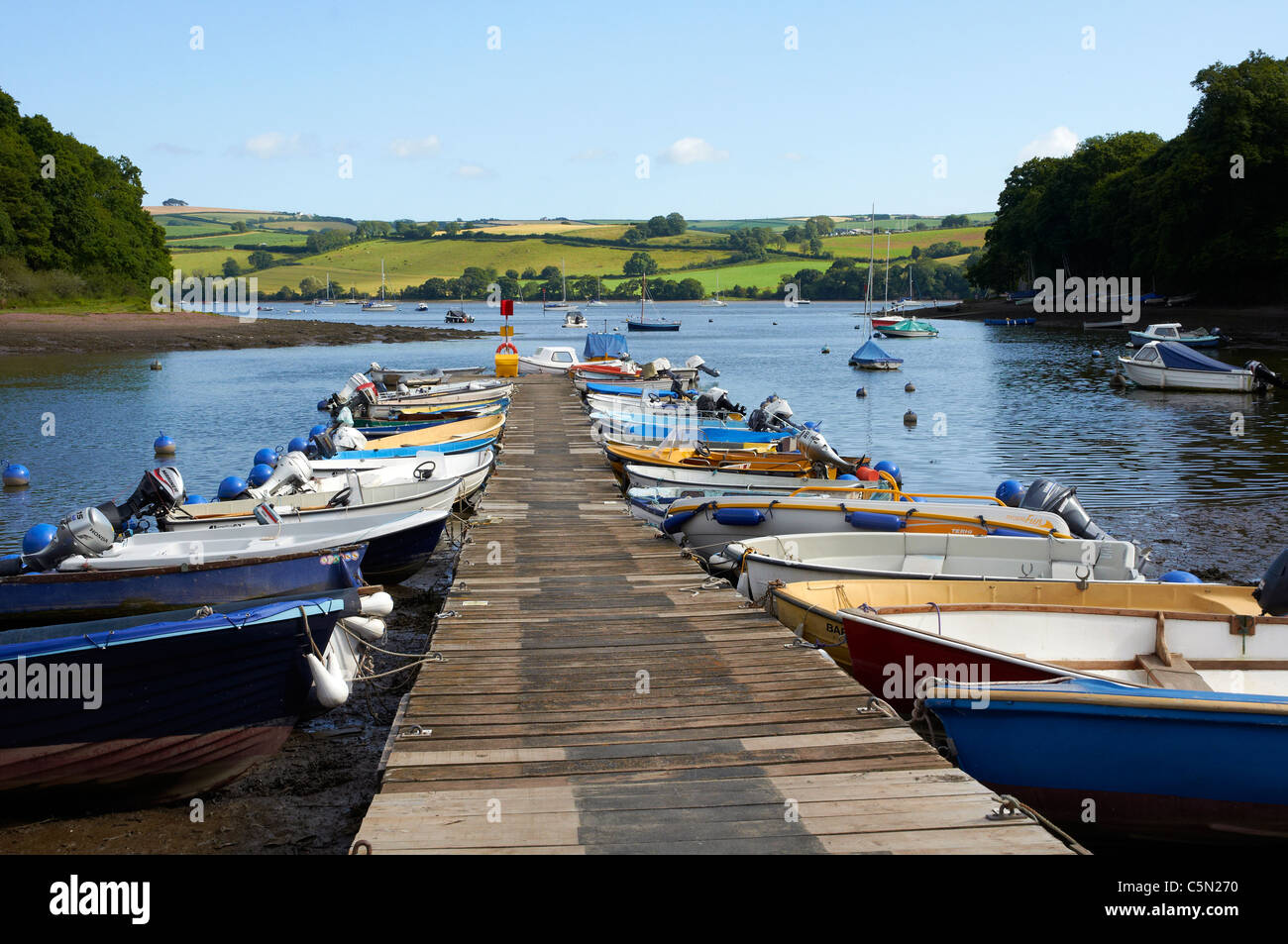 Jetty for boats hi-res stock photography and images - Alamy