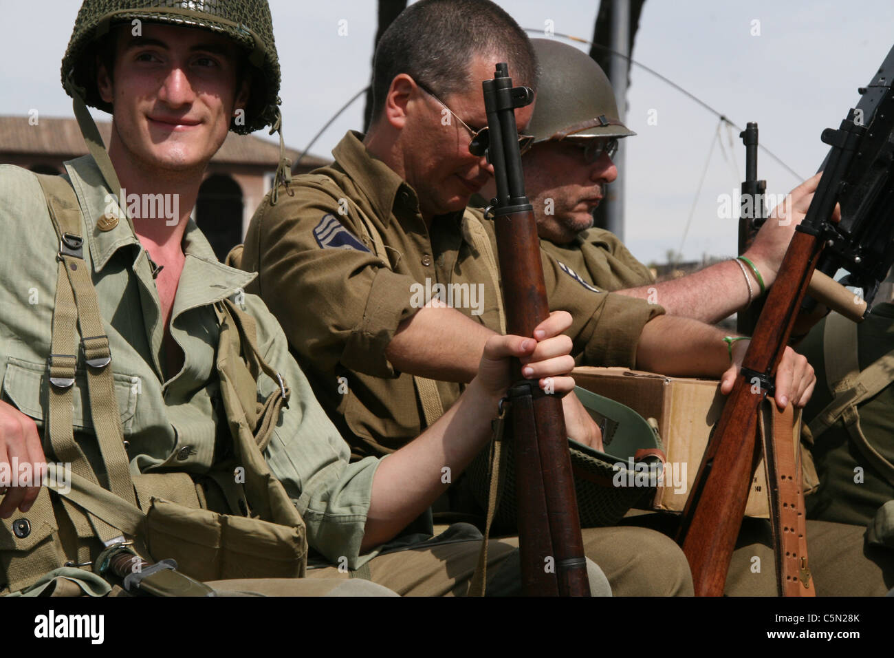 world war 2 liberation of rome re enactment parade 4th june 1944, rome ...