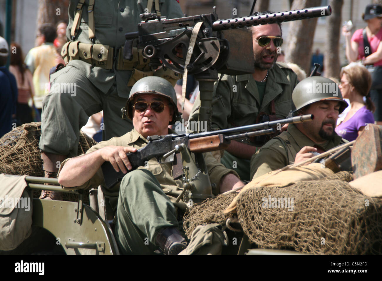 world war 2 liberation of rome re enactment parade 4th june 1944, rome ...