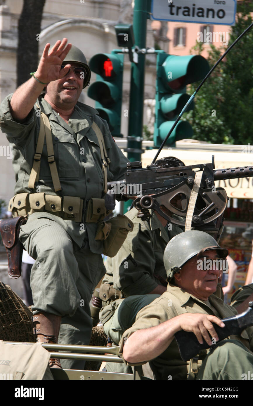 world war 2 liberation of rome re enactment parade 4th june 1944, rome ...