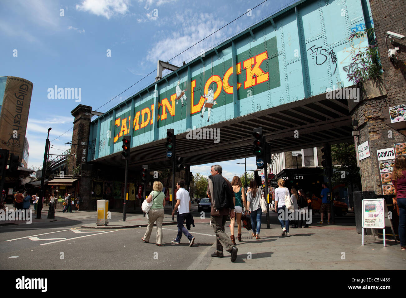 Camden lock bridge hi-res stock photography and images - Alamy