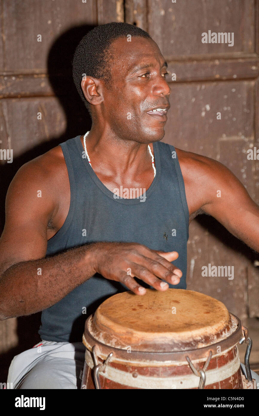Congo drum hi-res stock photography and images - Alamy