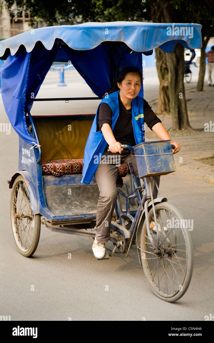Rickshaw China Driver High Resolution Stock Photography and Images - Alamy