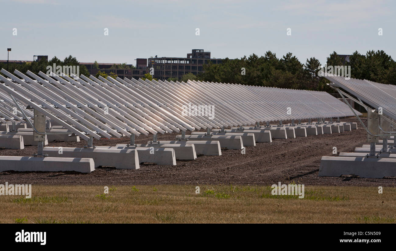 Detroit, Michigan - A photovoltaic solar electric system under ...