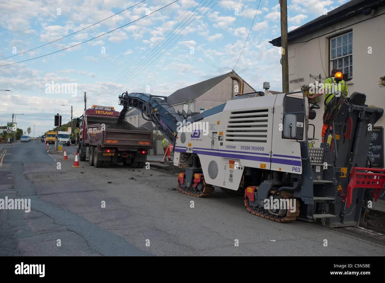 Road re surfacing resurfacing asphalt hi-res stock photography and ...