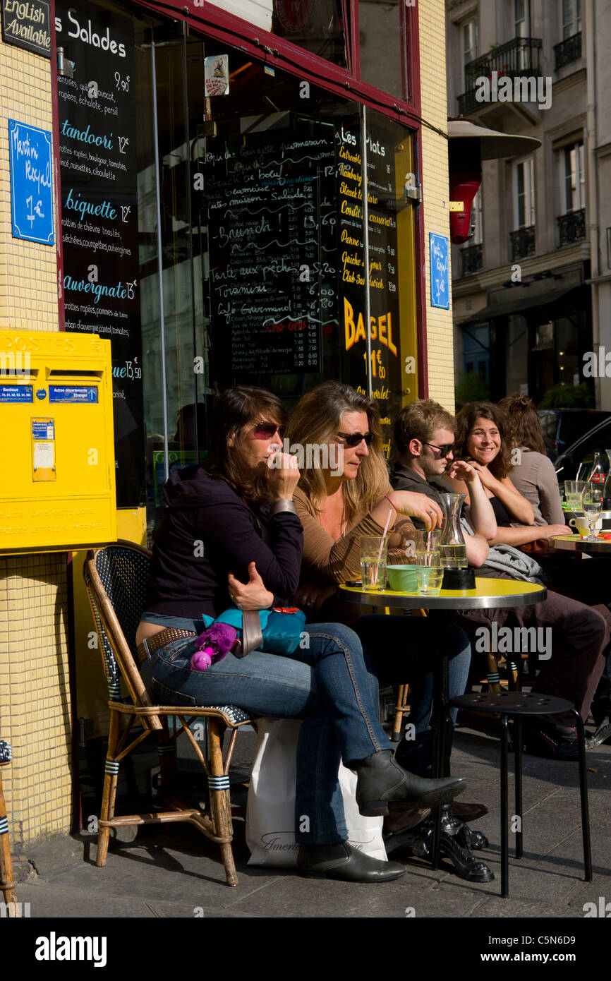 Cafe in the Marais, Paris France Stock Photo - Alamy