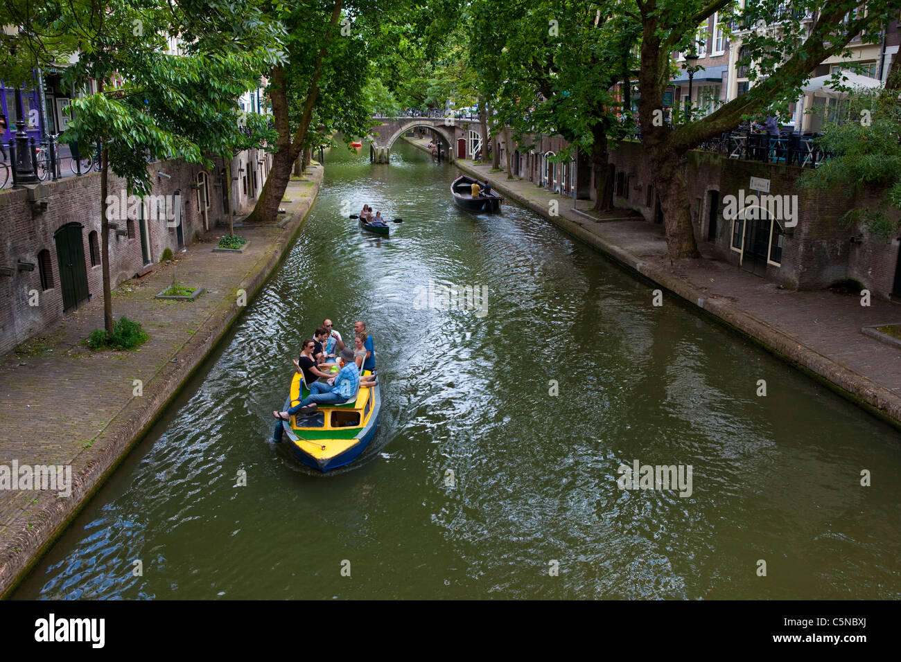 Boating on the Oudegracht canal, Utrecht, Netherlands Stock Photo - Alamy