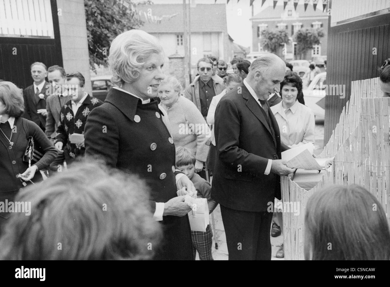 Georges pompidou wife hi-res stock photography and images - Alamy