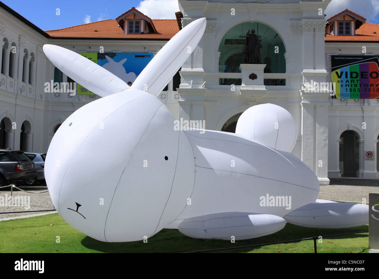 Inflatable bunny hi-res stock photography and images - Alamy