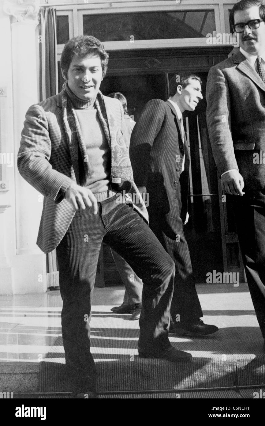 Paul anka hi-res stock photography and images - Alamy