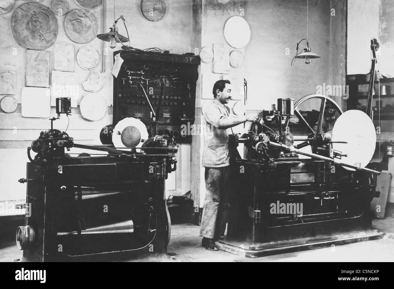 italy, rome, money press, 1900 Stock Photo - Alamy