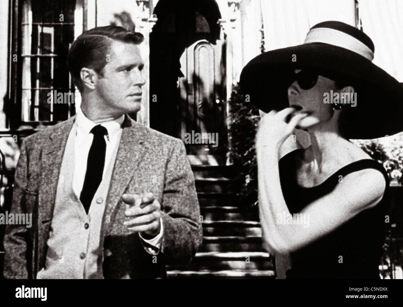 Audrey hepburn breakfast at tiffany hi-res stock photography and images ...