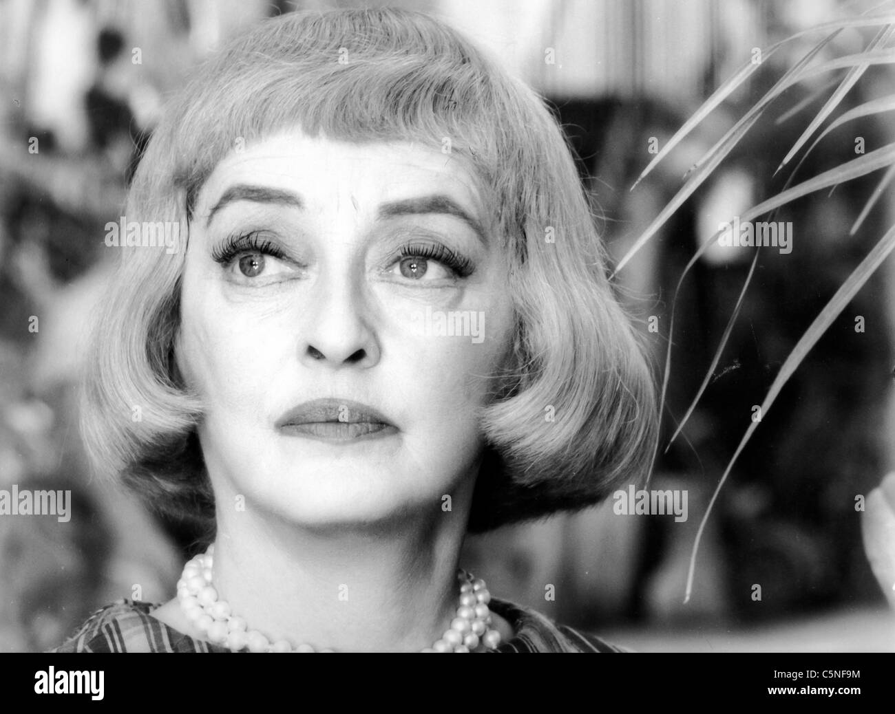 Bette davis hi-res stock photography and images - Alamy