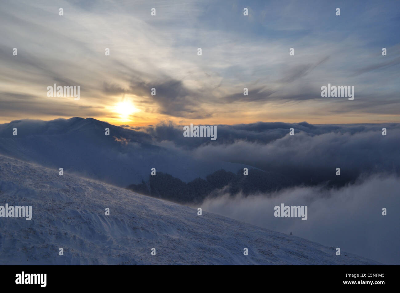 Setting of the sun winter hi-res stock photography and images - Alamy