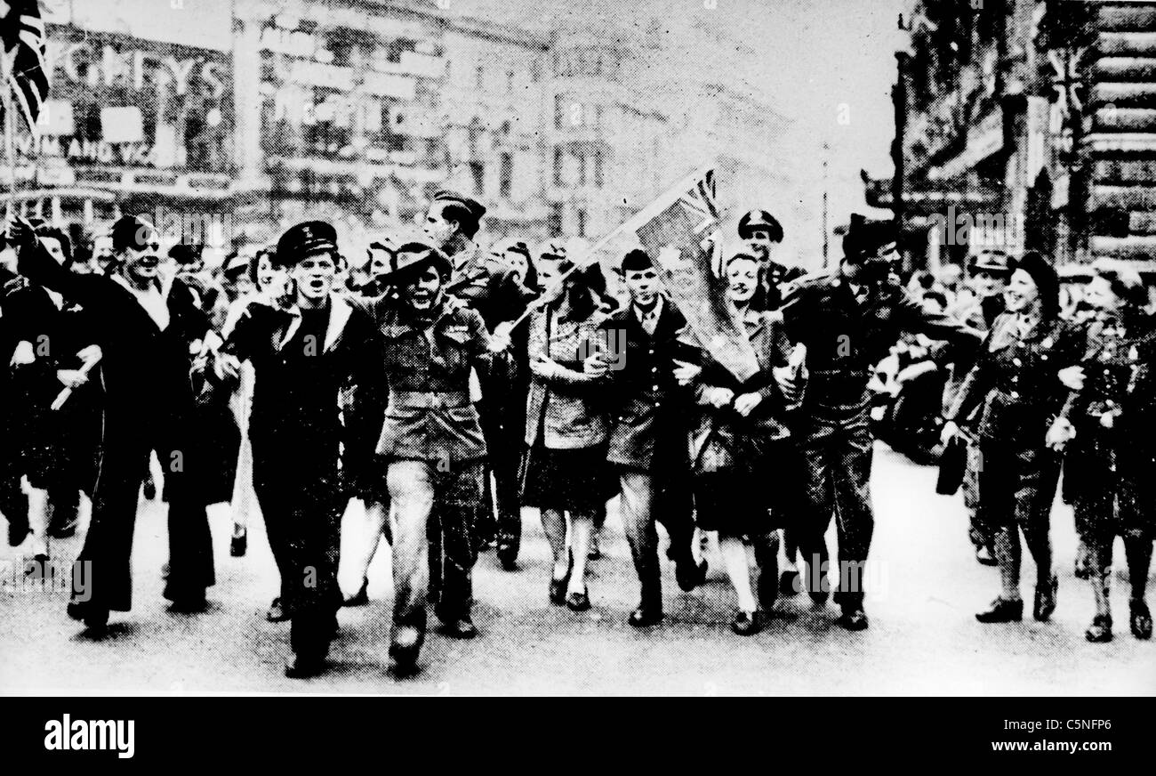 celebration for the war after the bombing in Hiroshima, 1945 Stock ...