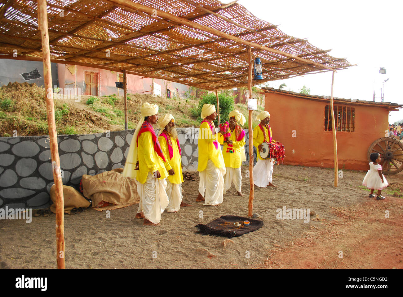 Wearing phetha hi-res stock photography and images - Alamy