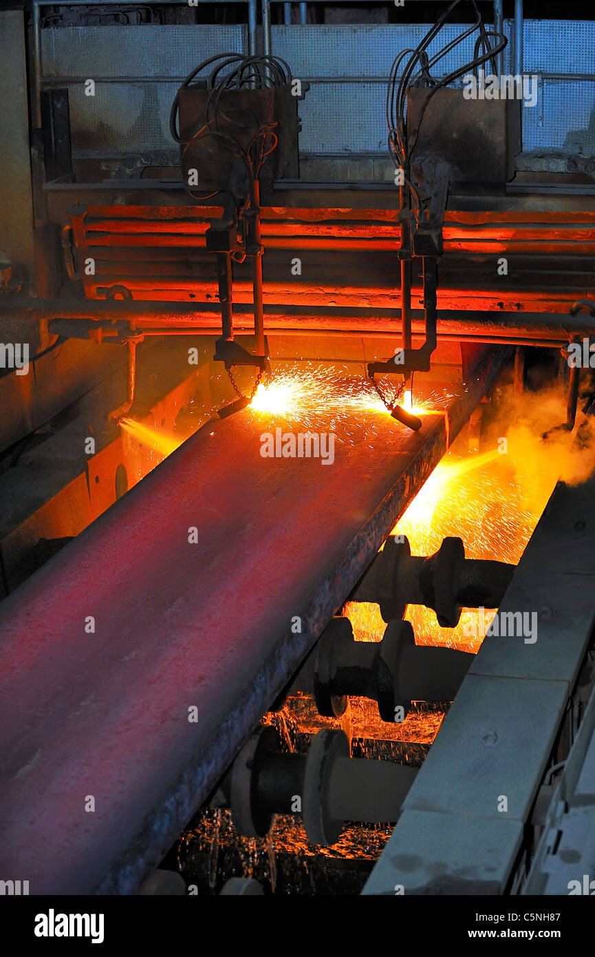 Gas cutting of the hot metal Stock Photo - Alamy