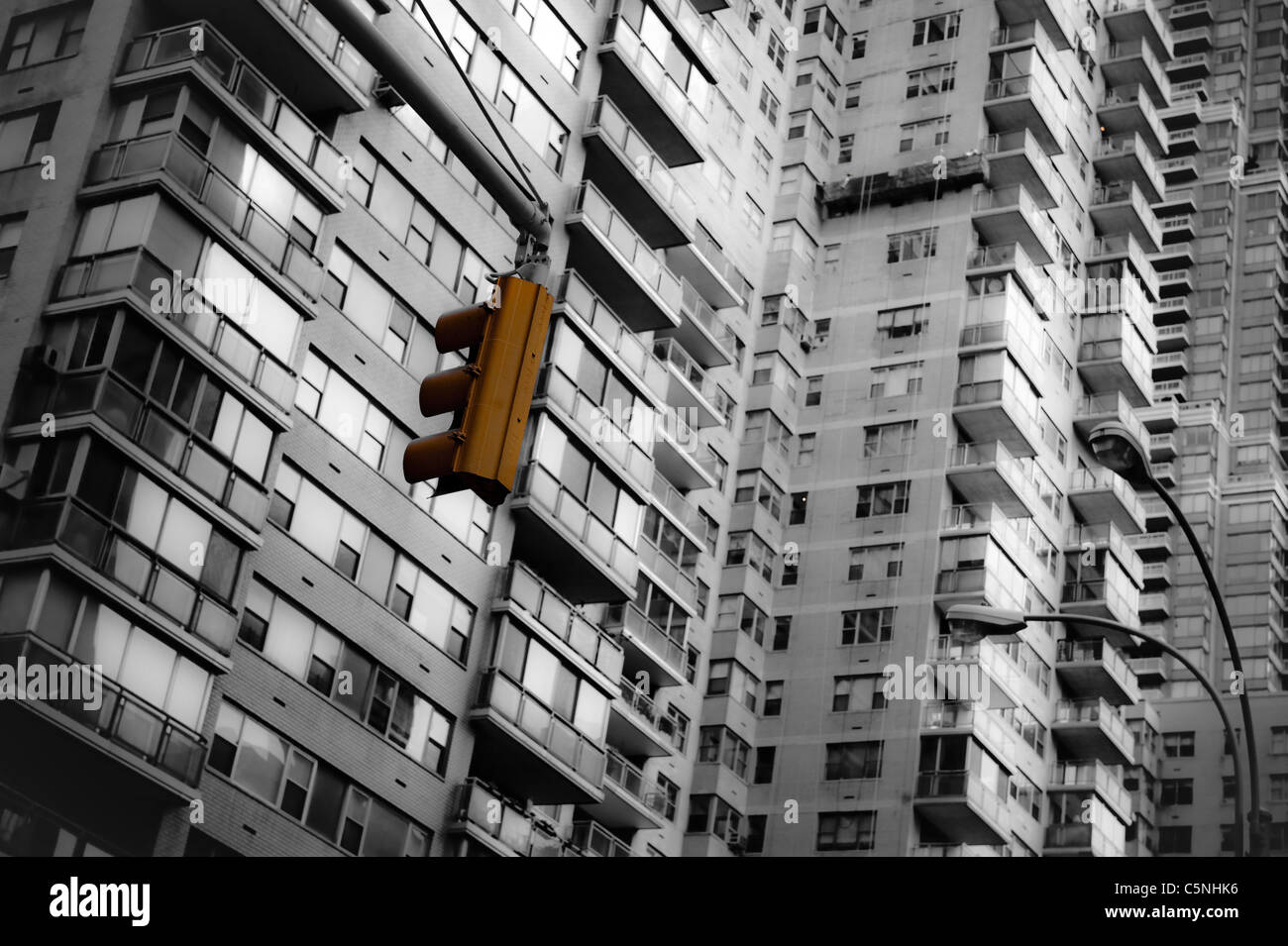 Yellow traffic signal hi-res stock photography and images - Alamy